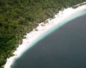 Fraser Island in Australia | The largest sand island in the world