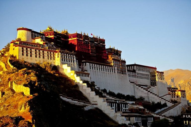 Top 5 Must-Visit Monasteries in Lhasa