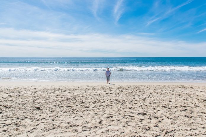 How to Create a Relaxing Alone Day at the Beach