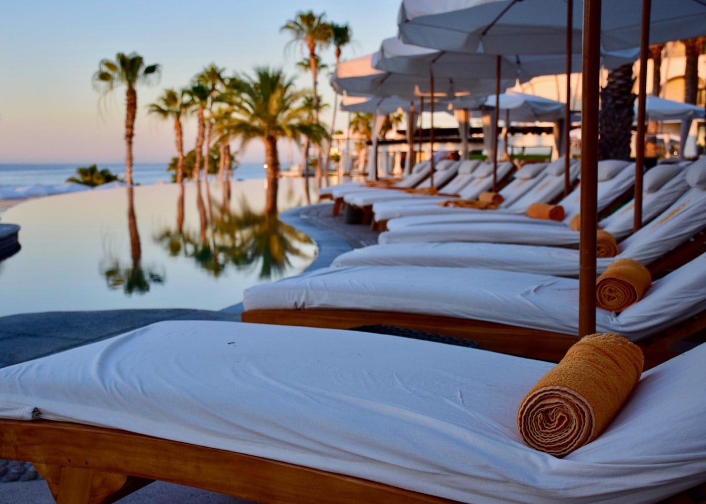 Unveiling the Art of Luxury Travel - Redefine Your Hotel Experience